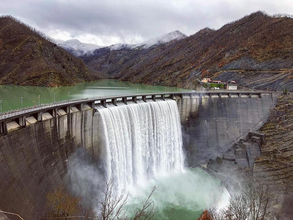 Tracimazione in atto per la Diga di Ridracoli | CMER